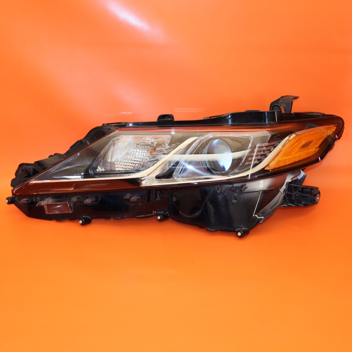 TOYOTA CAMRY HEADLIGHT LEFT DRIVER 2018 2019 2020 LED 81150-06C40 OEM