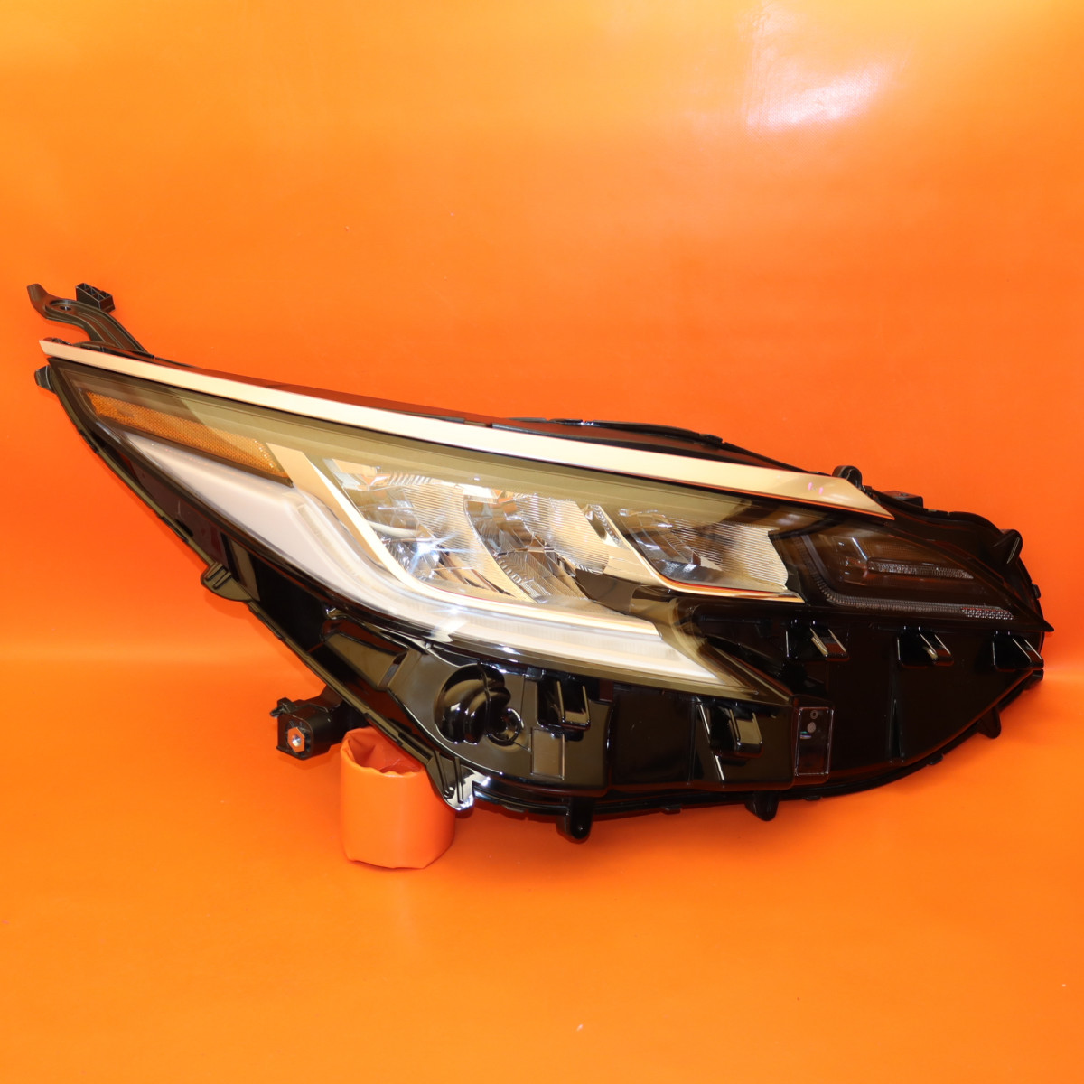 TOYOTA SIENNA HEADLIGHT RIGHT PASSENGER 2021-2023 2024 2025 81110-08120 ...