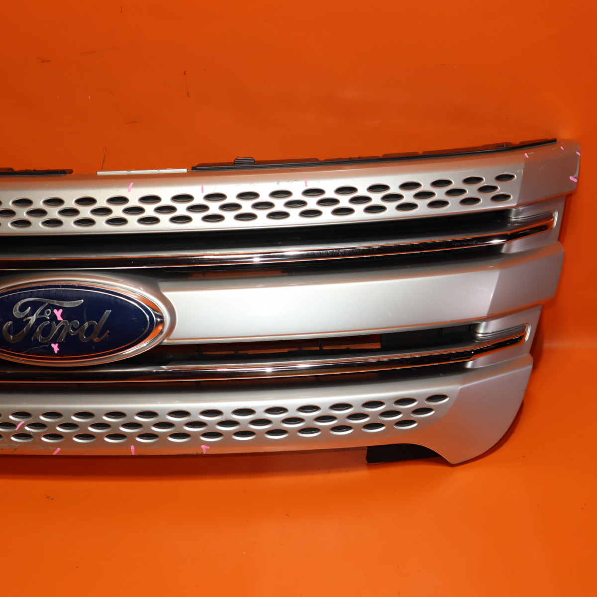 FORD EXPLORER GRILLE 2011 2012 2013 2014 2015 BB53-8200-AW OEM